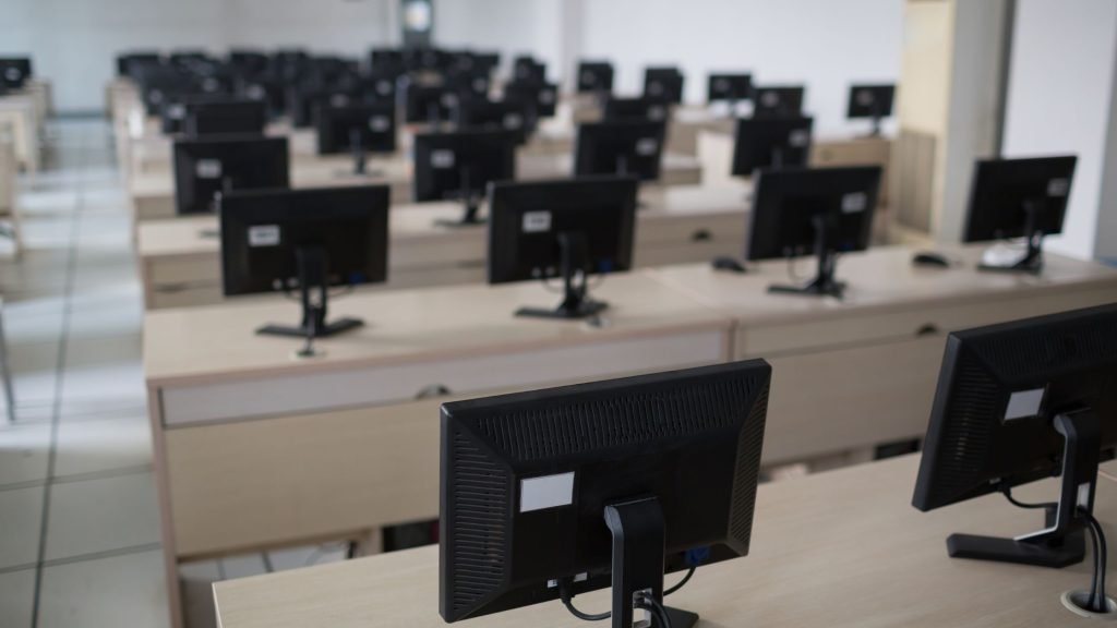 Why You Should Use a Computer Emulator Online - OnWorks